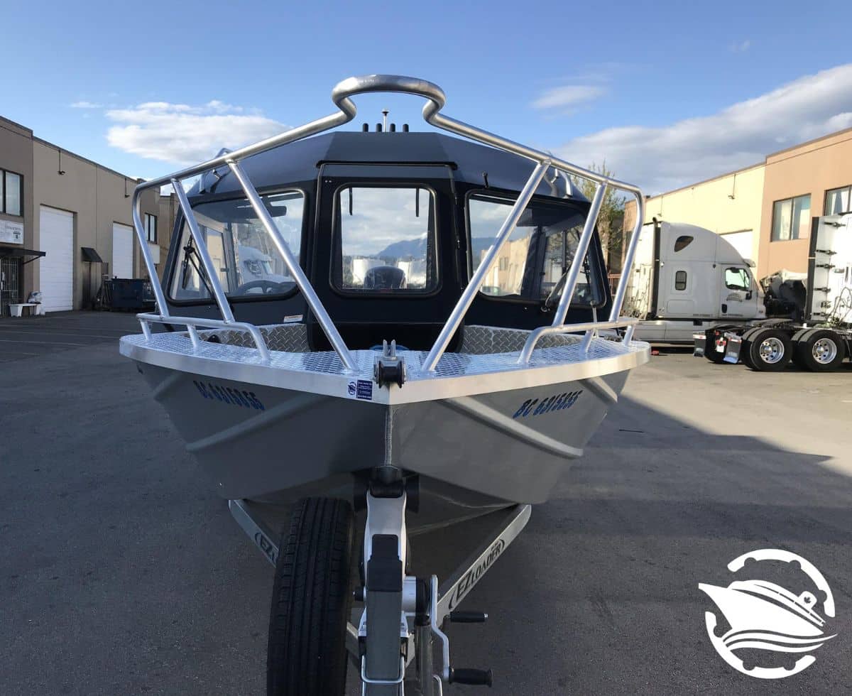 How to Choose the Right Railing for Your Boat